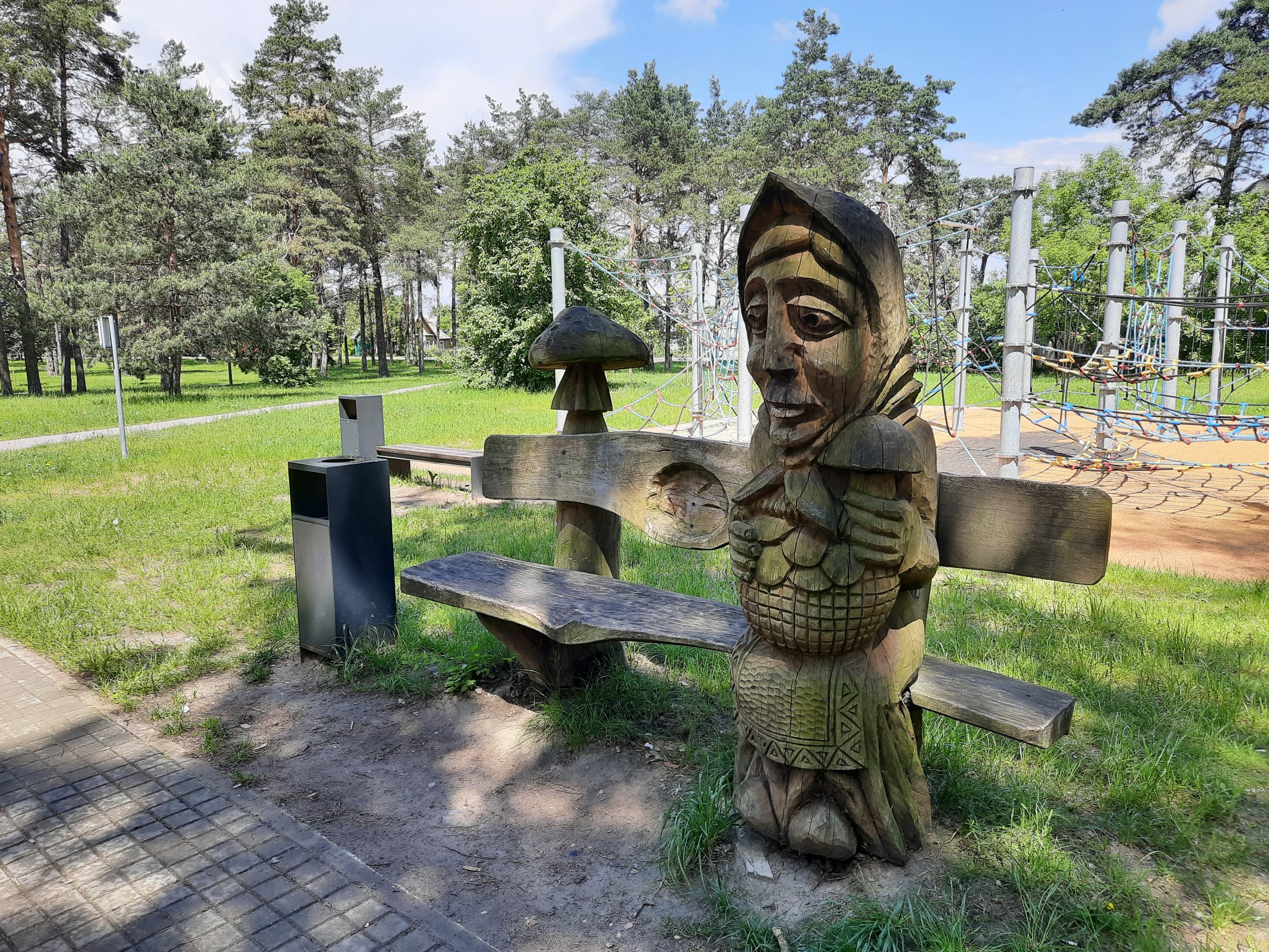 Varėnos miesto legendų ir padavimų parkas - Pažink Dzūkiją
